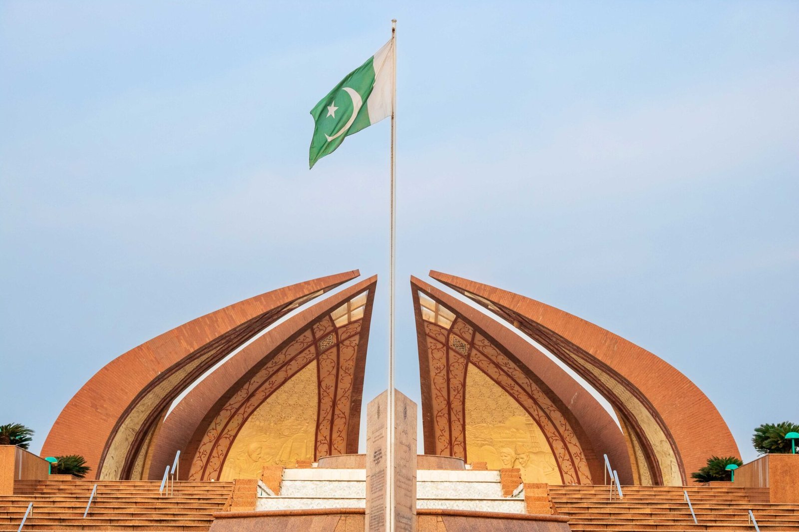 Peace through Hedging – Pakistan’s Diplomacy in the Middle East Conflict